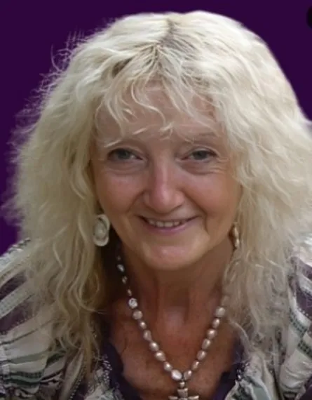 Roz | Clairvoyant & Medium | Kooma