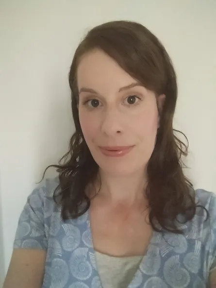 Isabelle | Tarot Card & Love Tarot Reader | Kooma