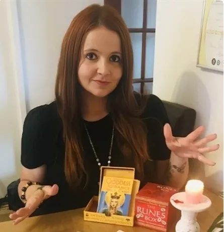 Mystic M | Tarot Card Reader & Clairvoyant | Kooma