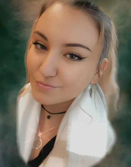 Aneaseth | Tarot Card & Love Tarot Reader | Kooma